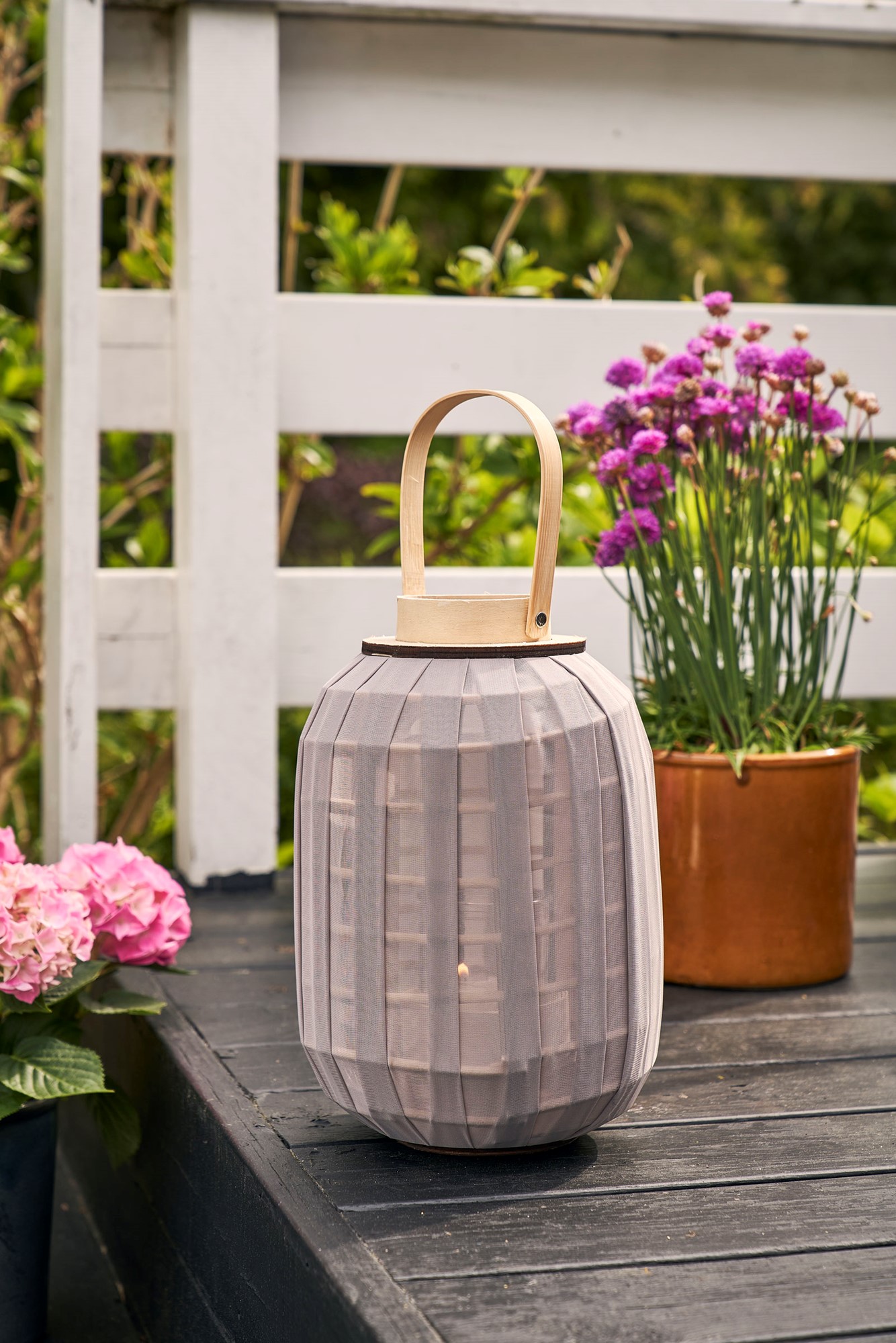 Lykta | Bambu/polyester. 21 x 32 cm. | Off White