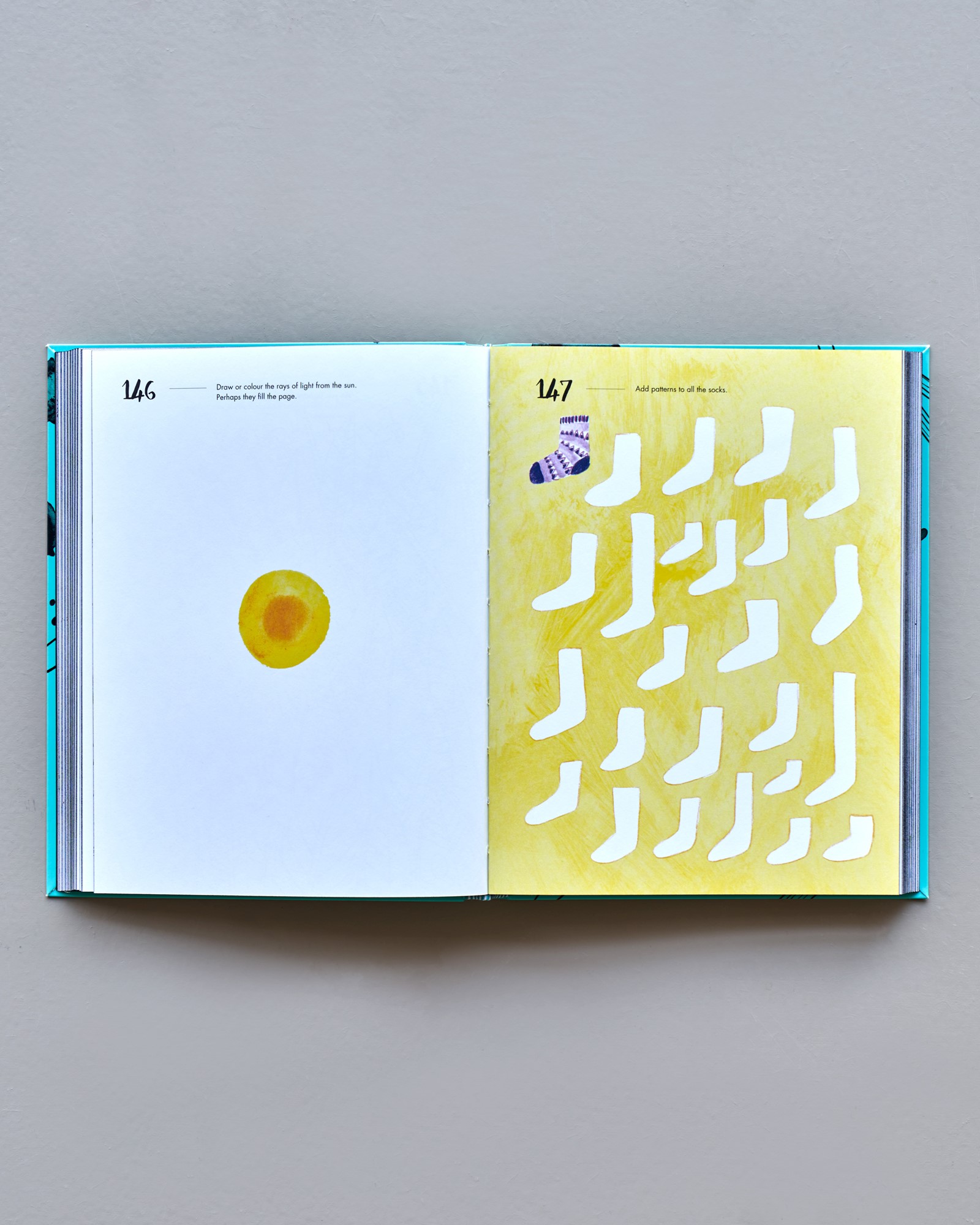 365-days-of-art-h-ftad-engelska-17-x-2-7-x-21-5-cm-352-sidor