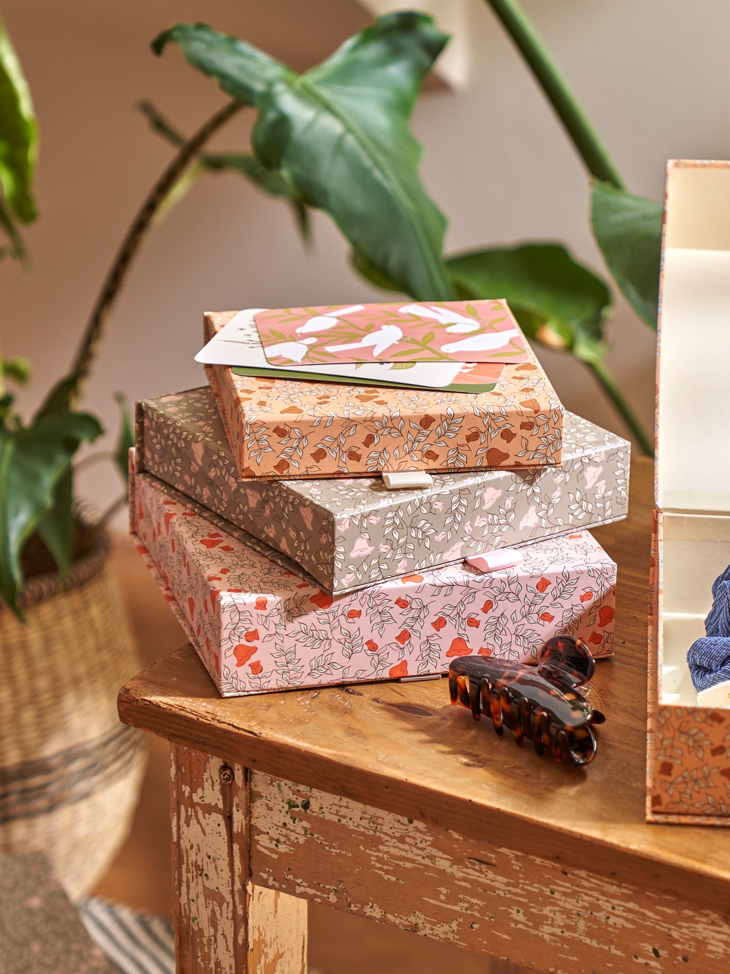 Box | Papier. 15 x 15 x 3 cm. | Søstrene Grene