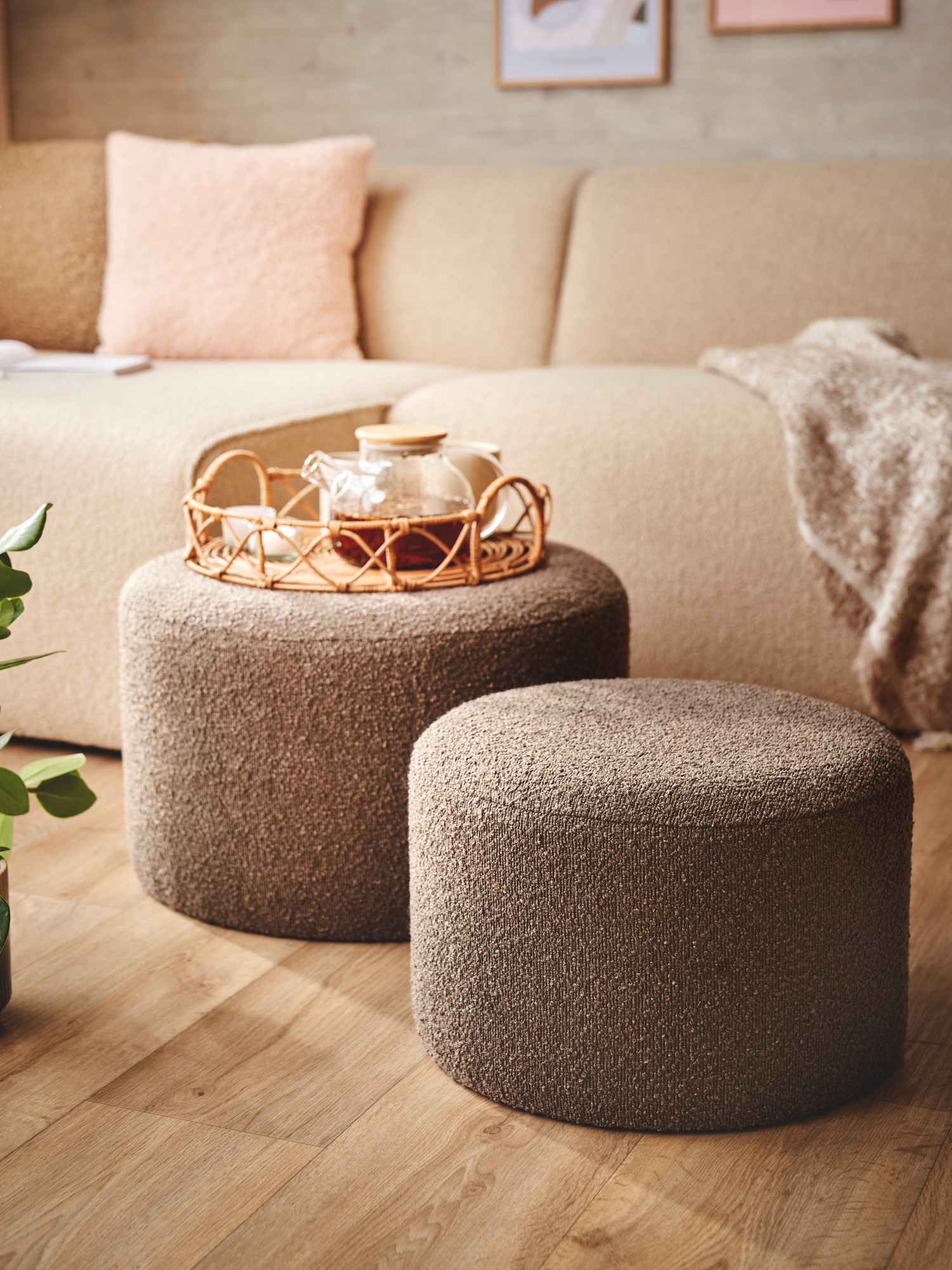 Puf | MDF/polyester/polyuretan. Ø39 x 25 cm. | Søstrene Grene