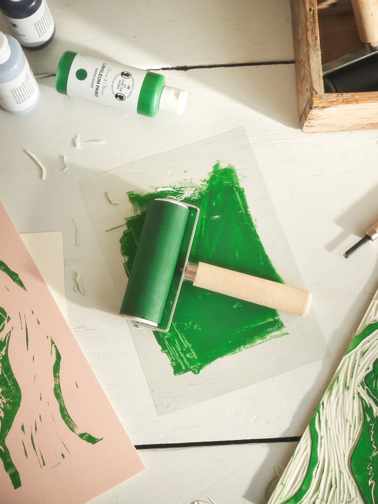 Paint roller for linocut | Thermoplastic rubber/poplar wood. 10 cm. | Black