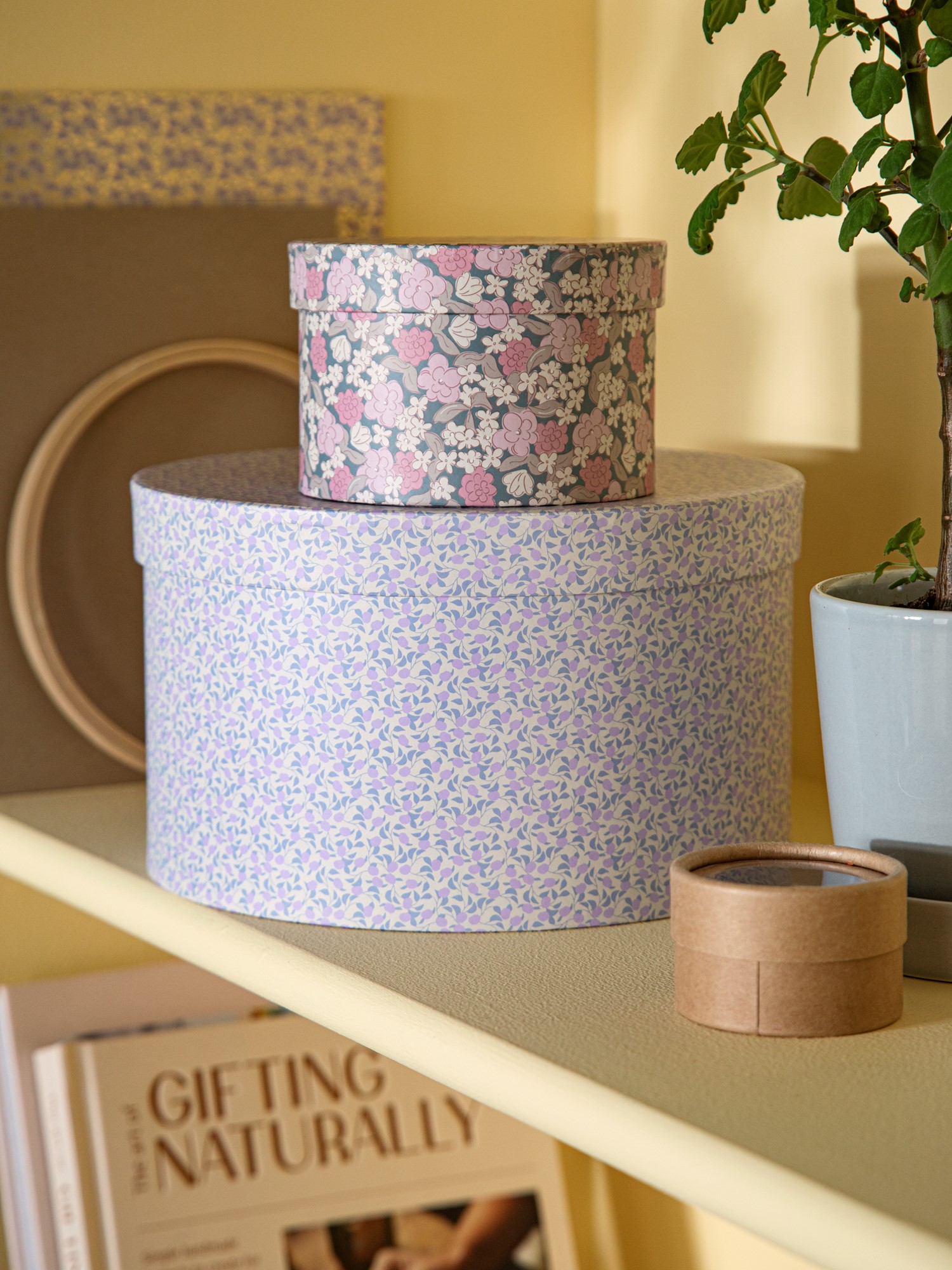 Boîte de rangement | Papier. Ø22 x 13 cm. | Off White