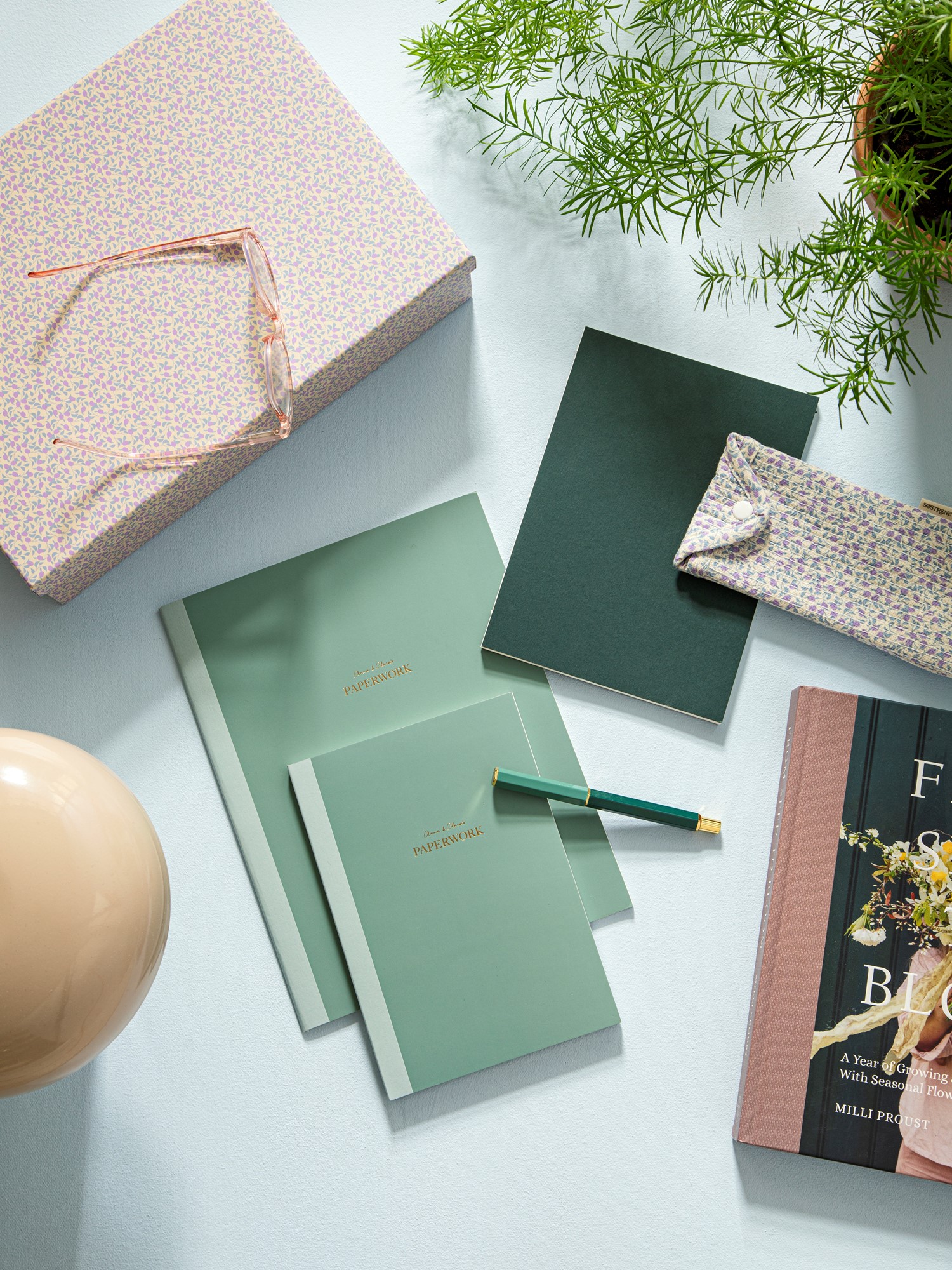 Anteckningsbok 14 x 20 | Papper. 14 x 20 cm. 80 sidor. | Sage Green