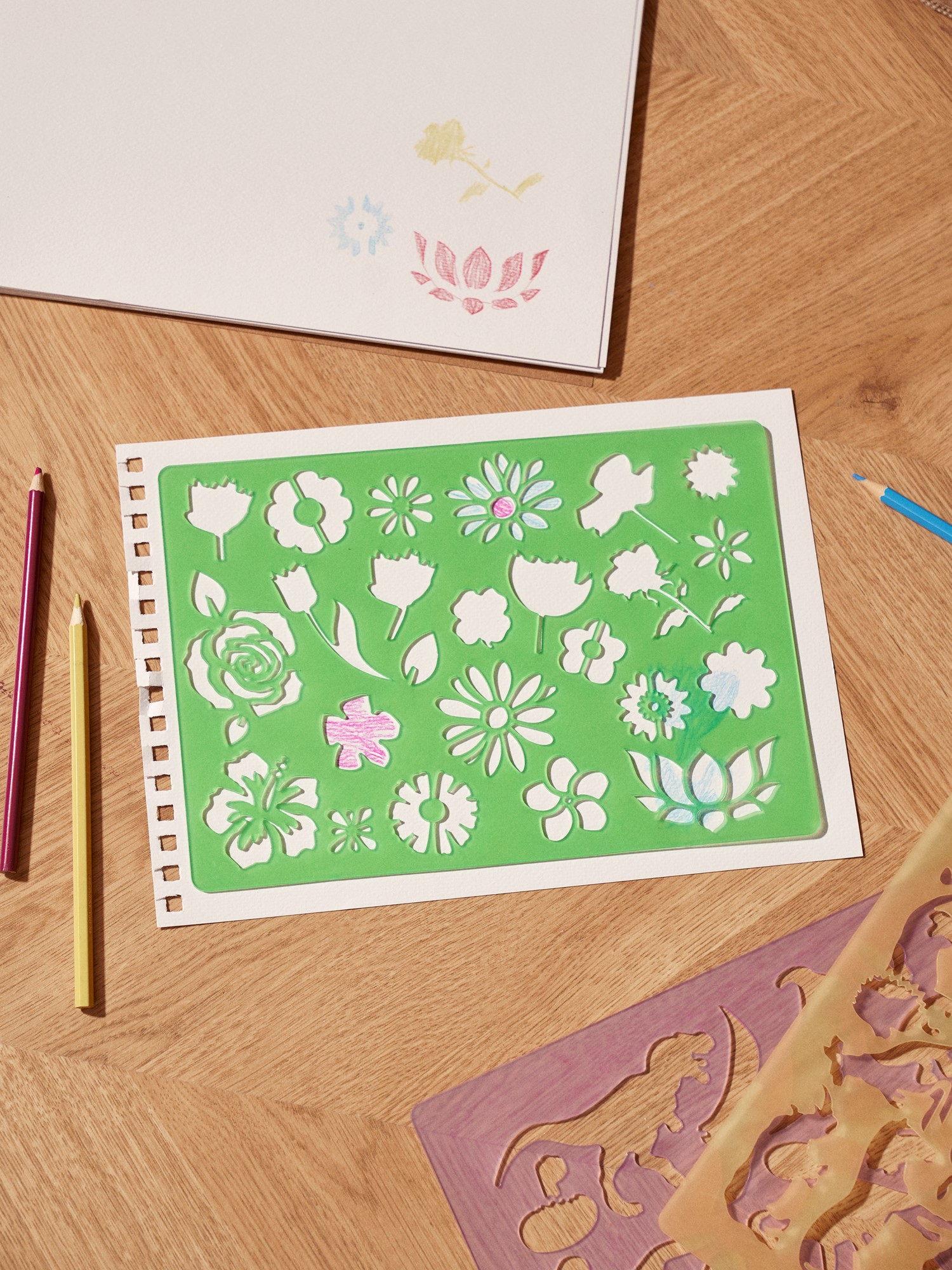 Schabloner | 14 x 8 cm.