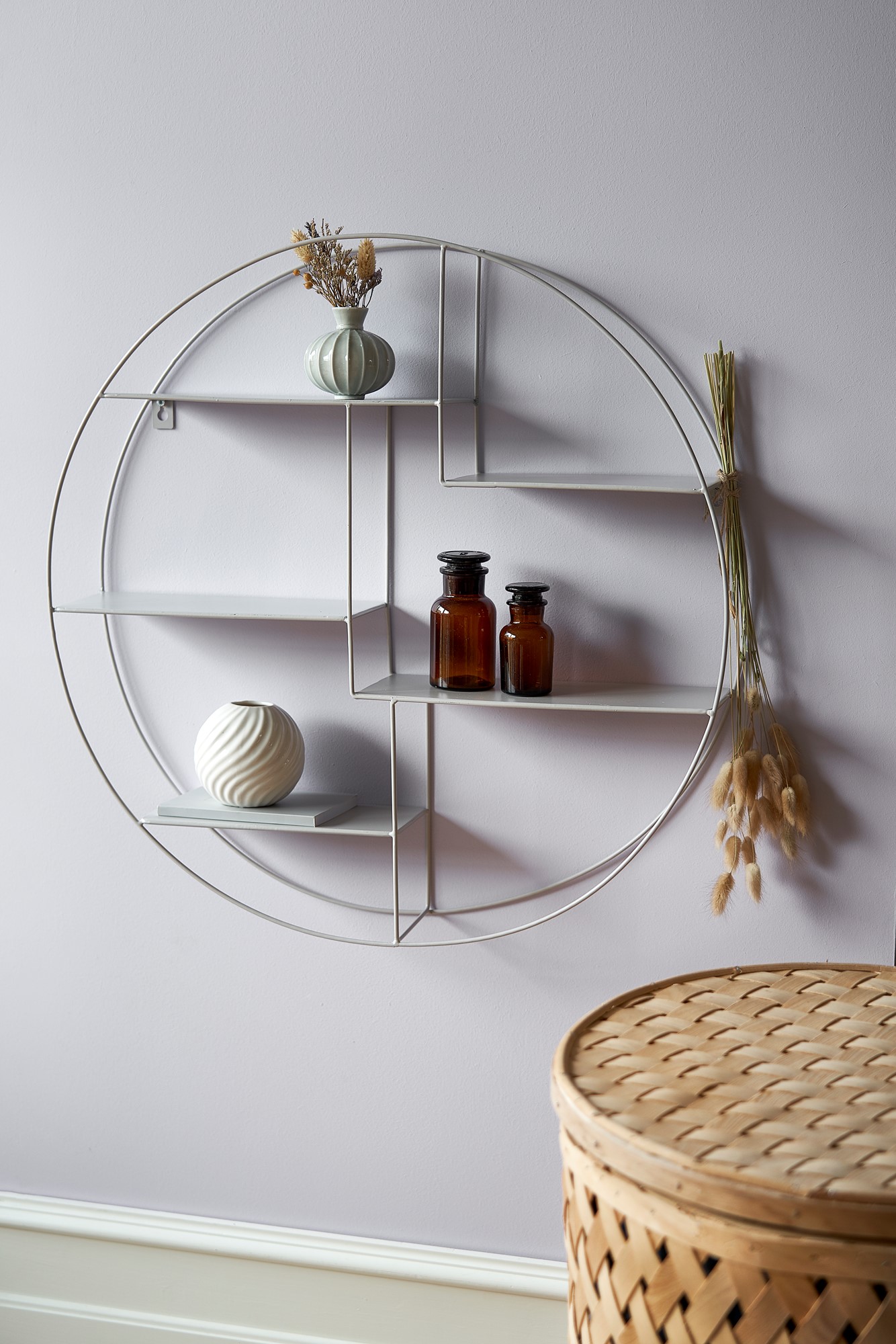 Hylder | Pynt og opbevar på elegant vis | Søstrene Grene