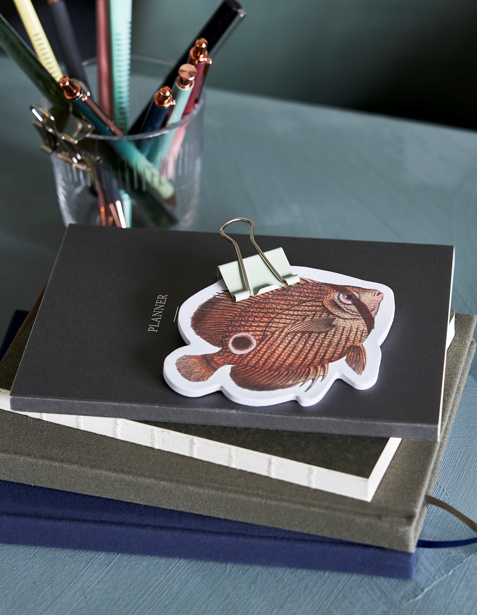 Fish sticky notes | Paper. 8.9 x 11.5 cm. | Søstrene Grene